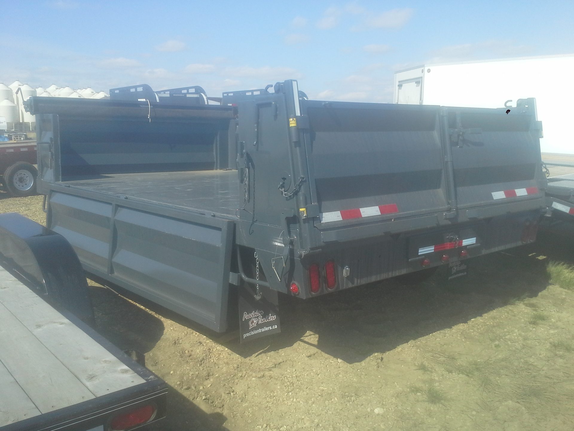 Worthmore Trailers | Camrose, Alberta Dump Trailer Sales